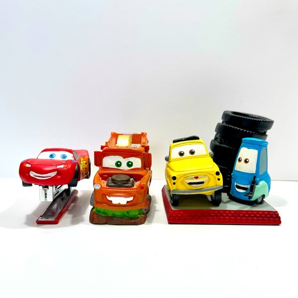 Disney | Office | Disney Pixar Cars Lightning Mcqueen Tow Mater Desk ...